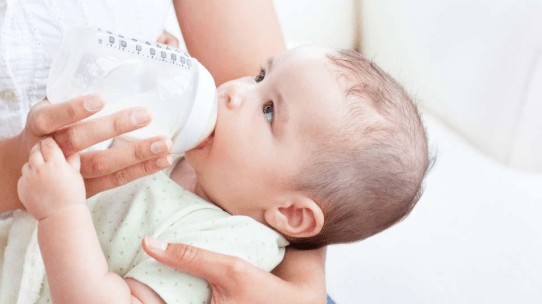 Top 7 Best All Natural Formula Reviews For Newborn Babies Safety